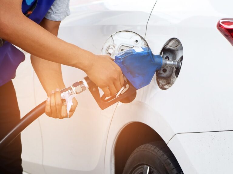 Gasolina: como é produzida e seus tipos - ABM Peças